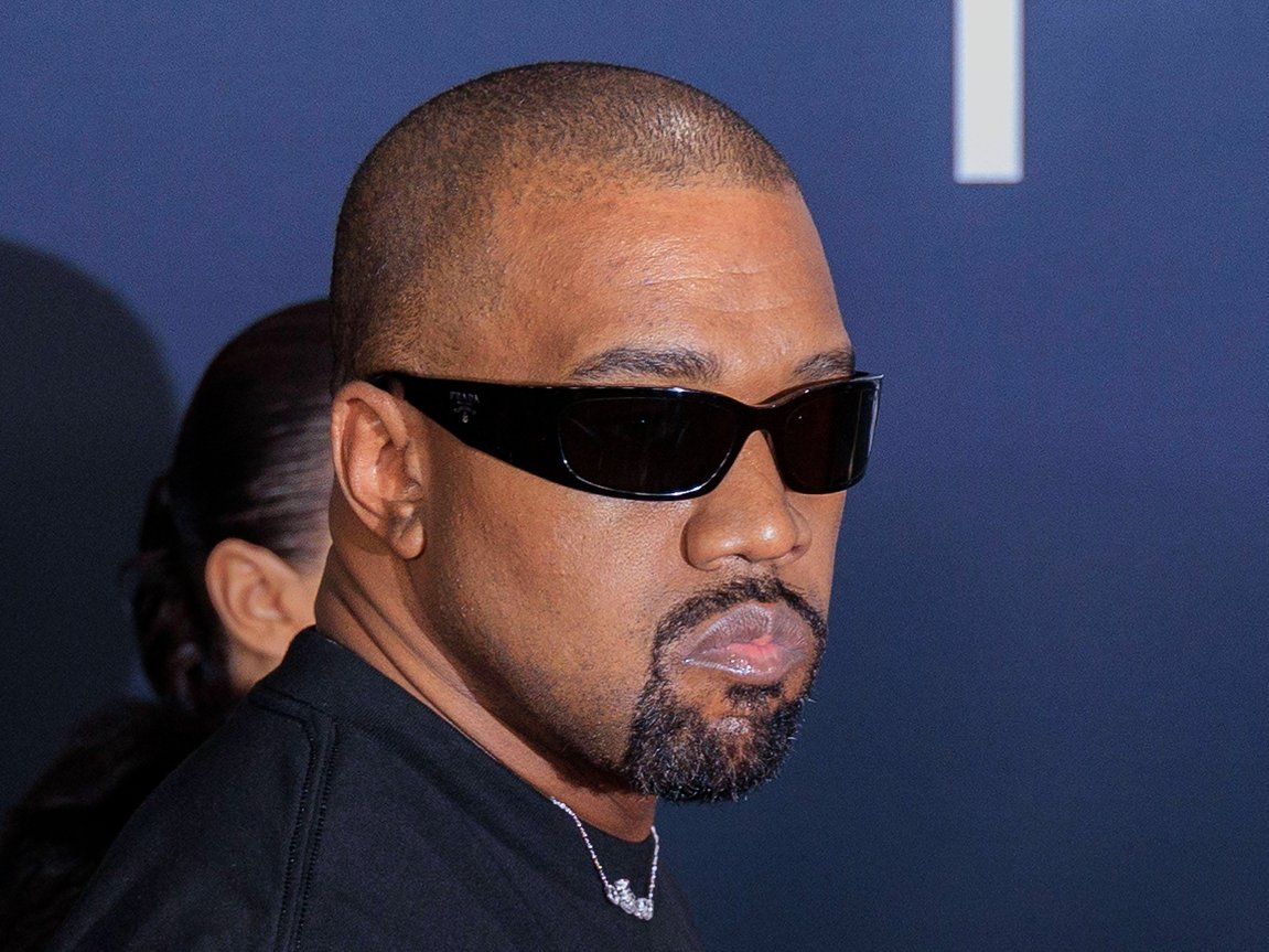 In a newspaper ad: Kanye West apologizes
