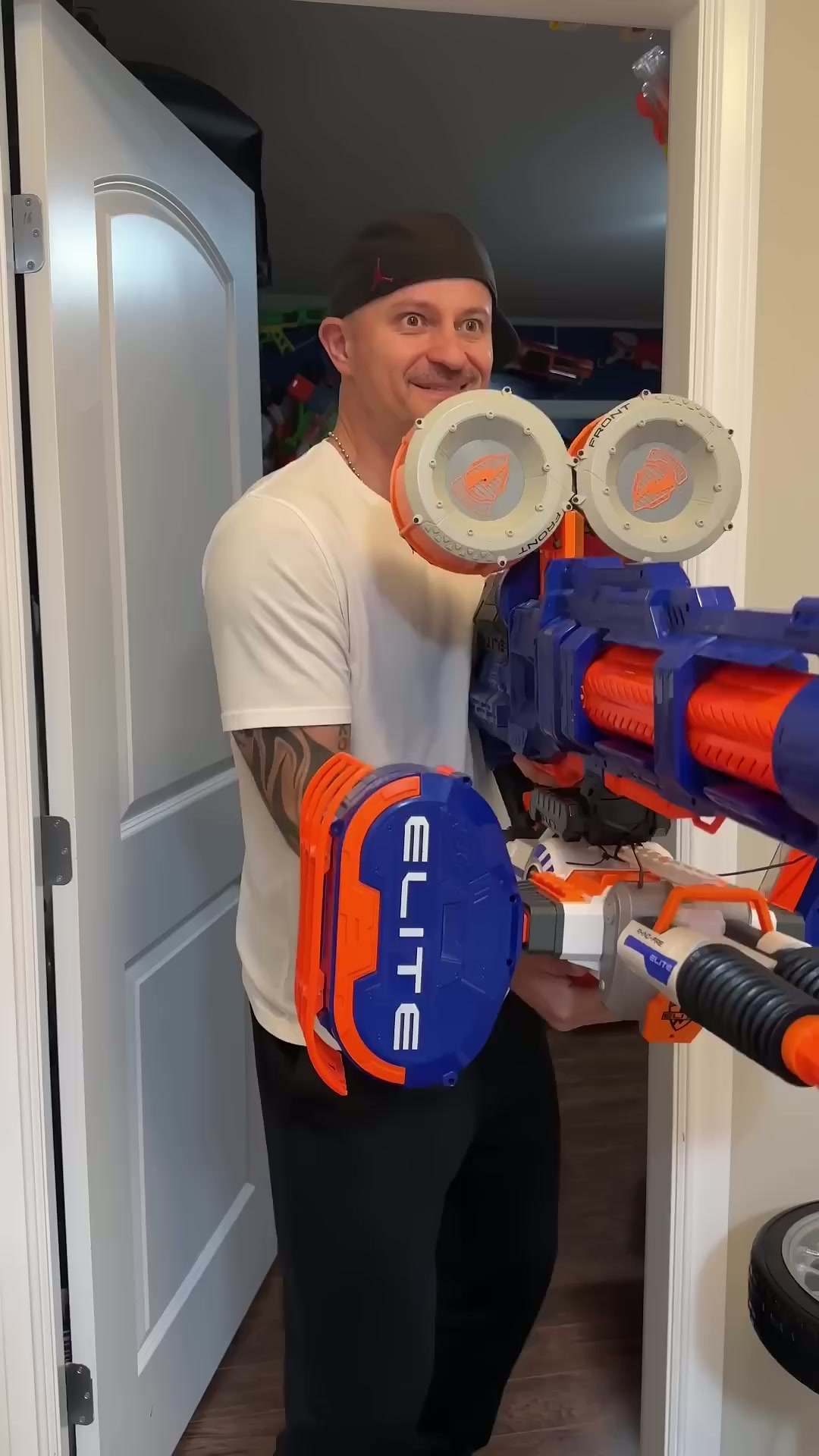 Nerf war clone: Twinkies revenge!