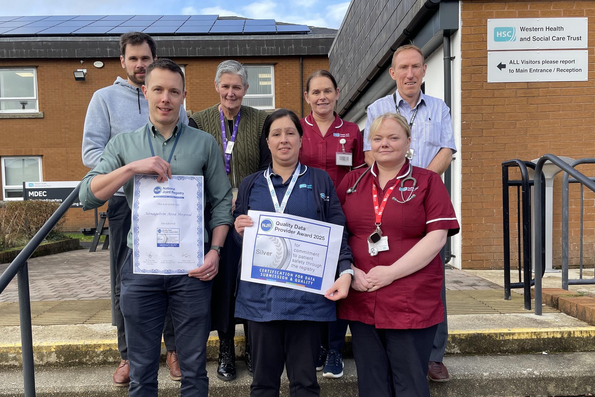 Altnagelvin arthroplasty team celebrates silver in NJR Quality Data ...