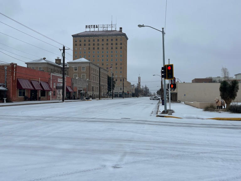 Gallery: San Angelo blanketed in snow, ice during weekend winter storm