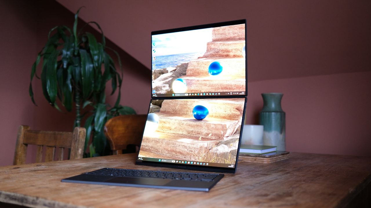 I've been using the Asus ZenBook Duo 2026 for a week, and can't believe ...