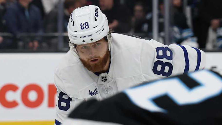 NHL looking into Maple Leafs' William Nylander's obscene gesture