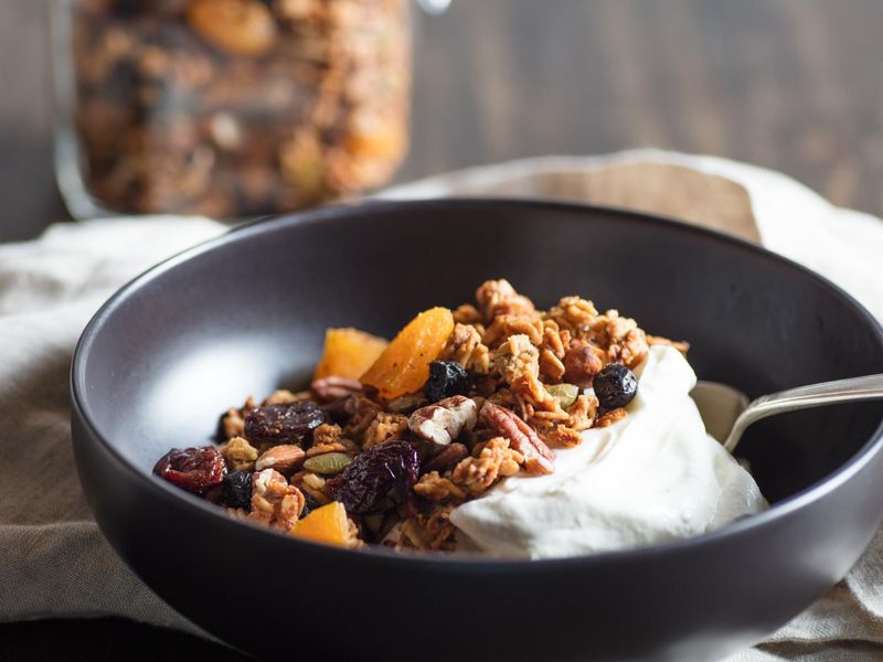 15 healthy foods to start making at home and why