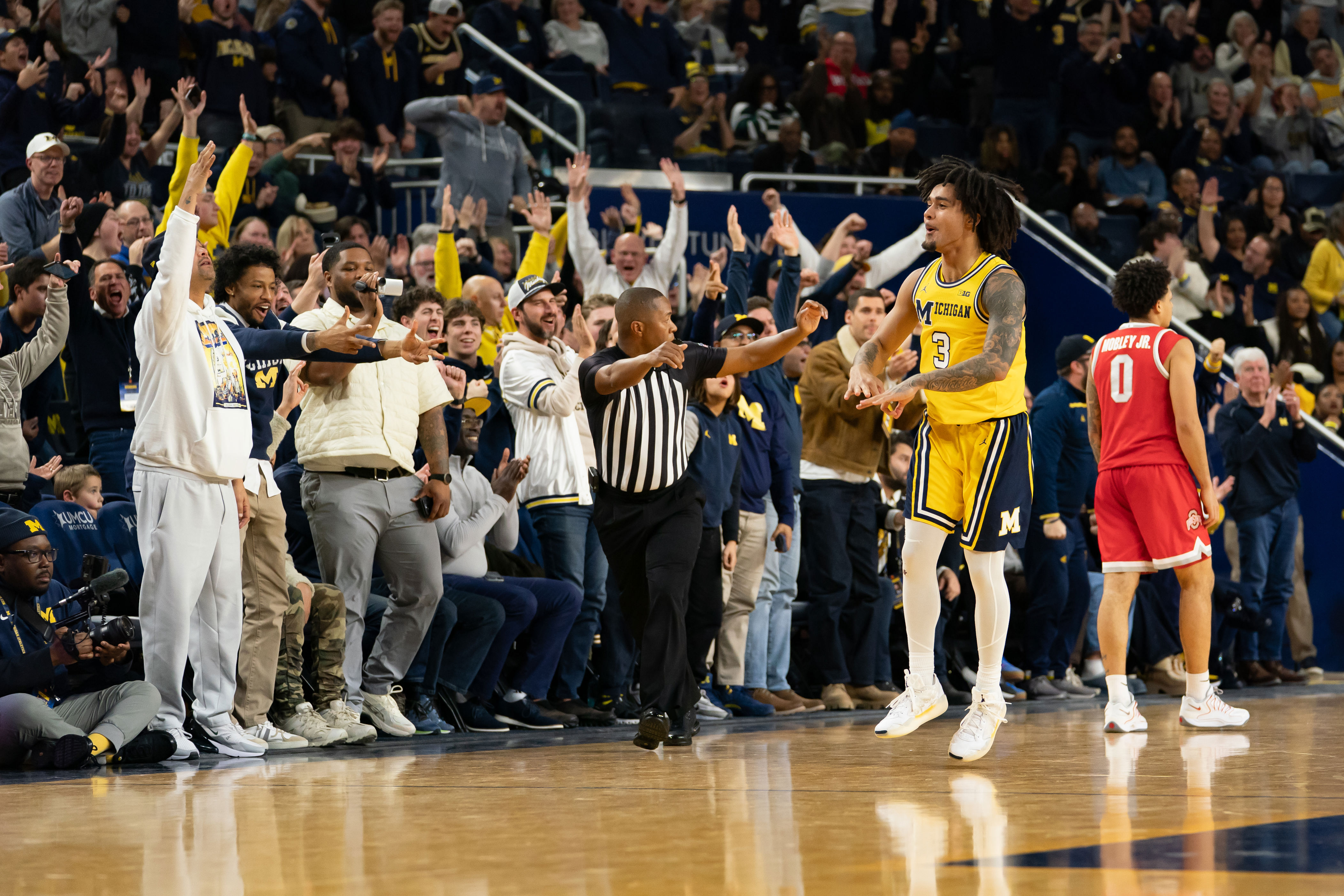 Elliot Cadeau’s improved 3-point shot adds another weapon to Michigan ...