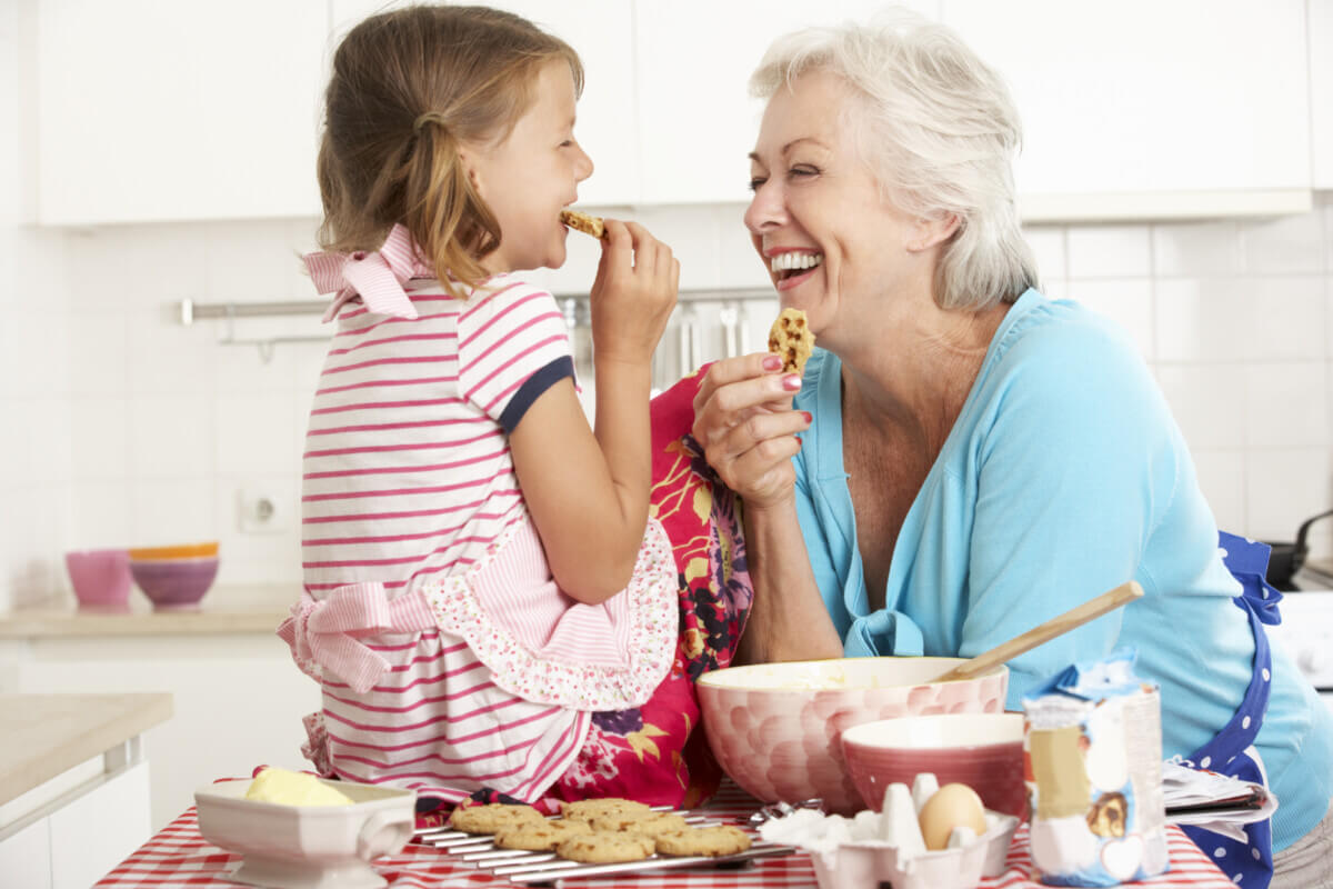 Babysitting the grandkids slows cognitive decline, especially for grandma