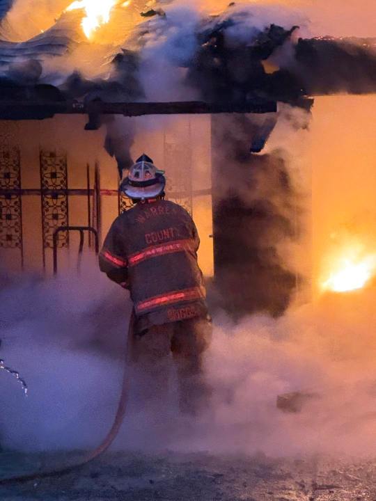 Residents escape from Warren County house fire