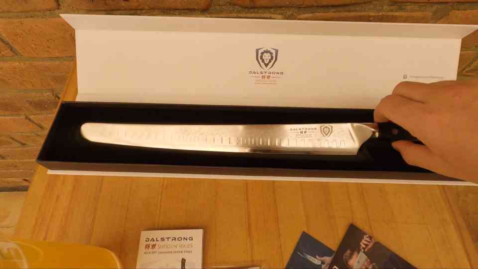 A brisket knife that changes the cut