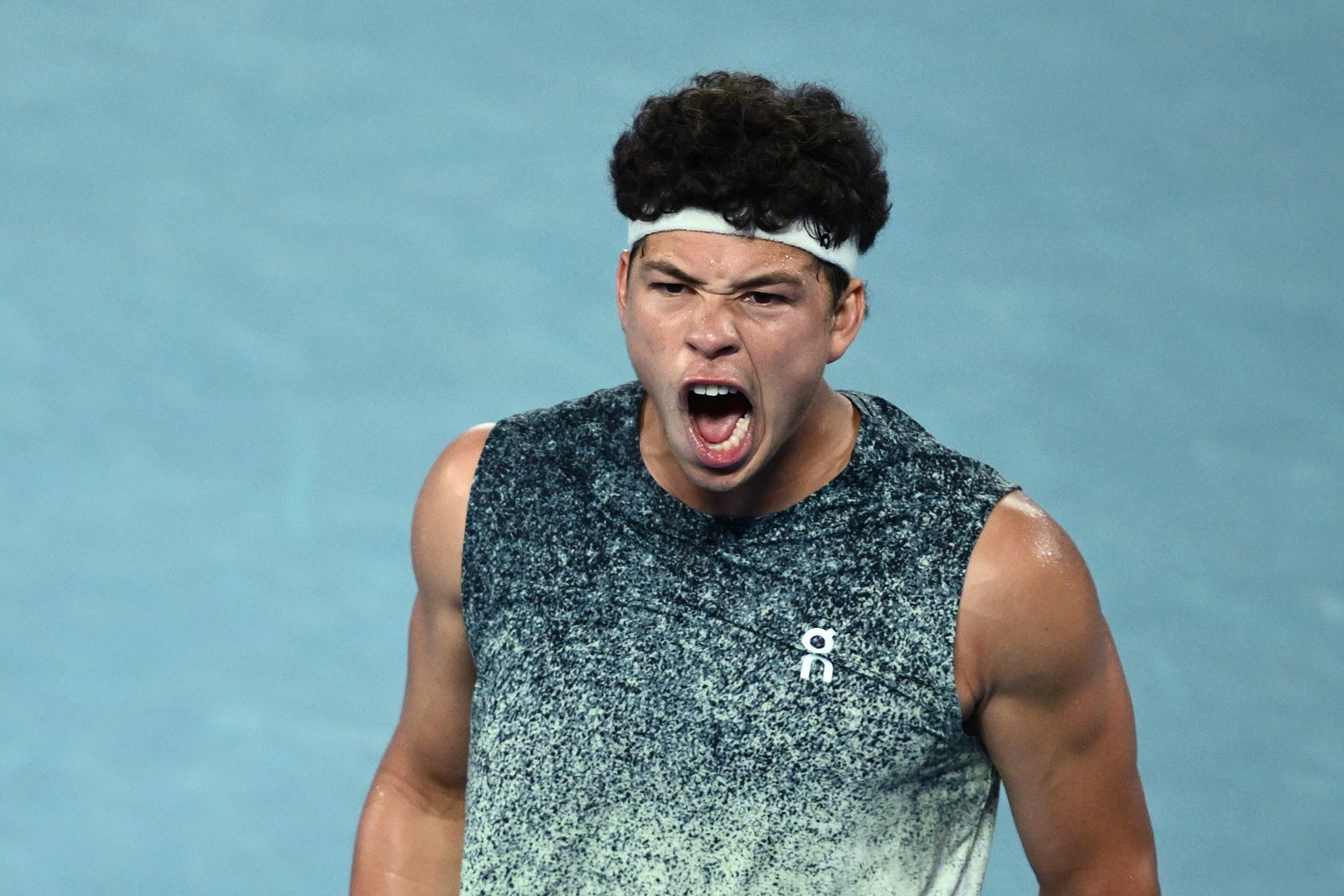 Shelton remonta a Ruud y desafía a Sinner