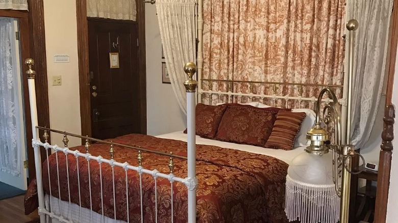 Live like royalty at these gorgeous castle-inspired hotels across the US