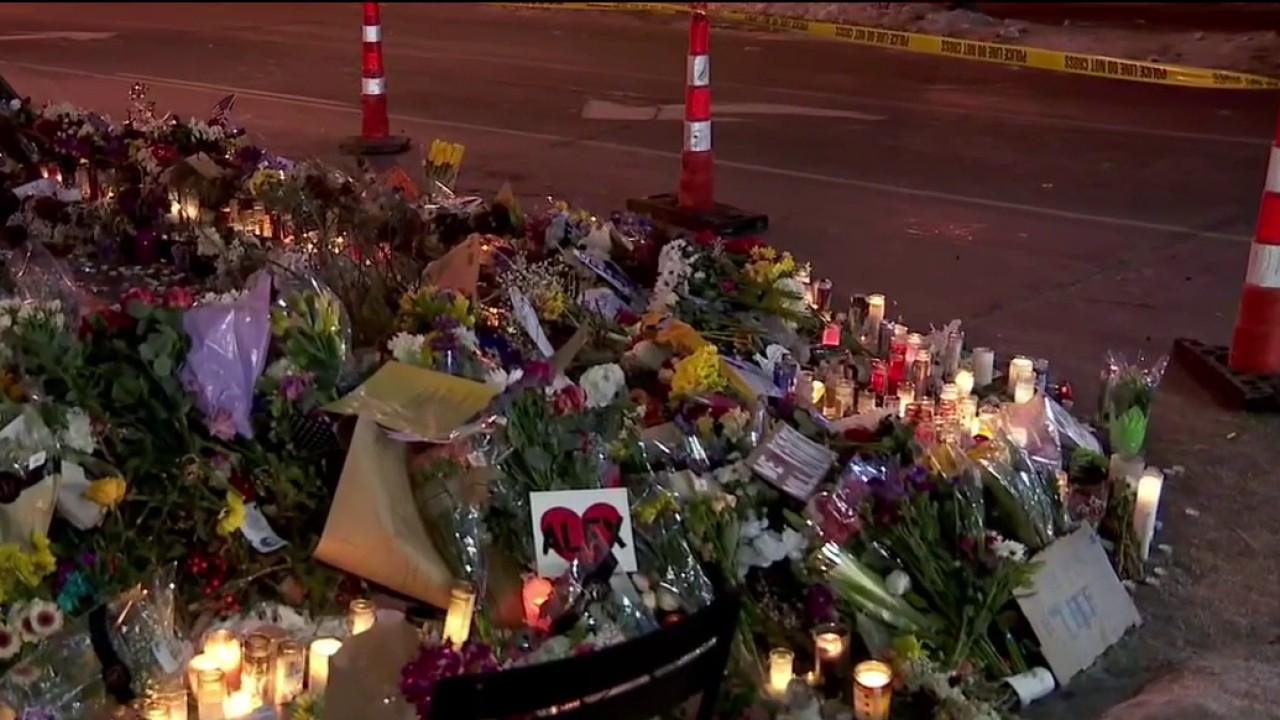 Businesses near Alex Pretti's fatal shooting reopening