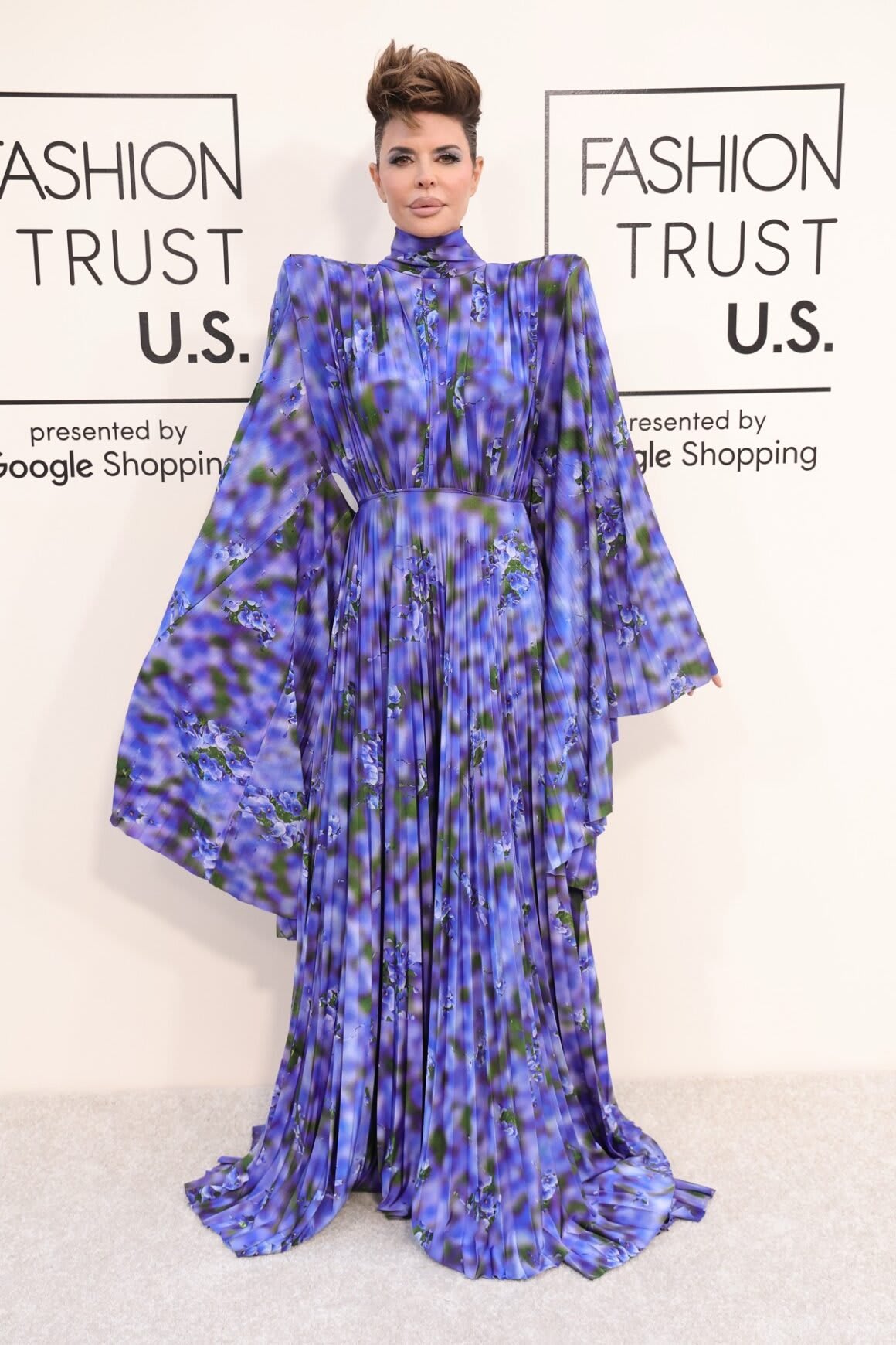 Lisa Rinna walks back Colton Underwood 'stalker' comment as The ...