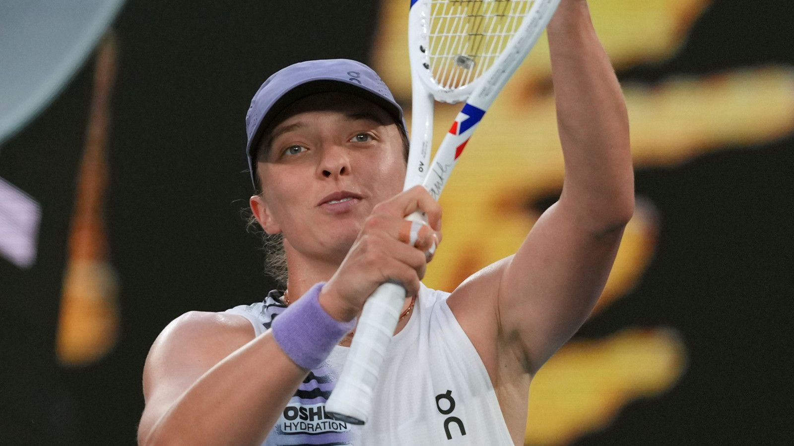 Iga Swiatek eases past home player Madison Inglis to reach Australian ...
