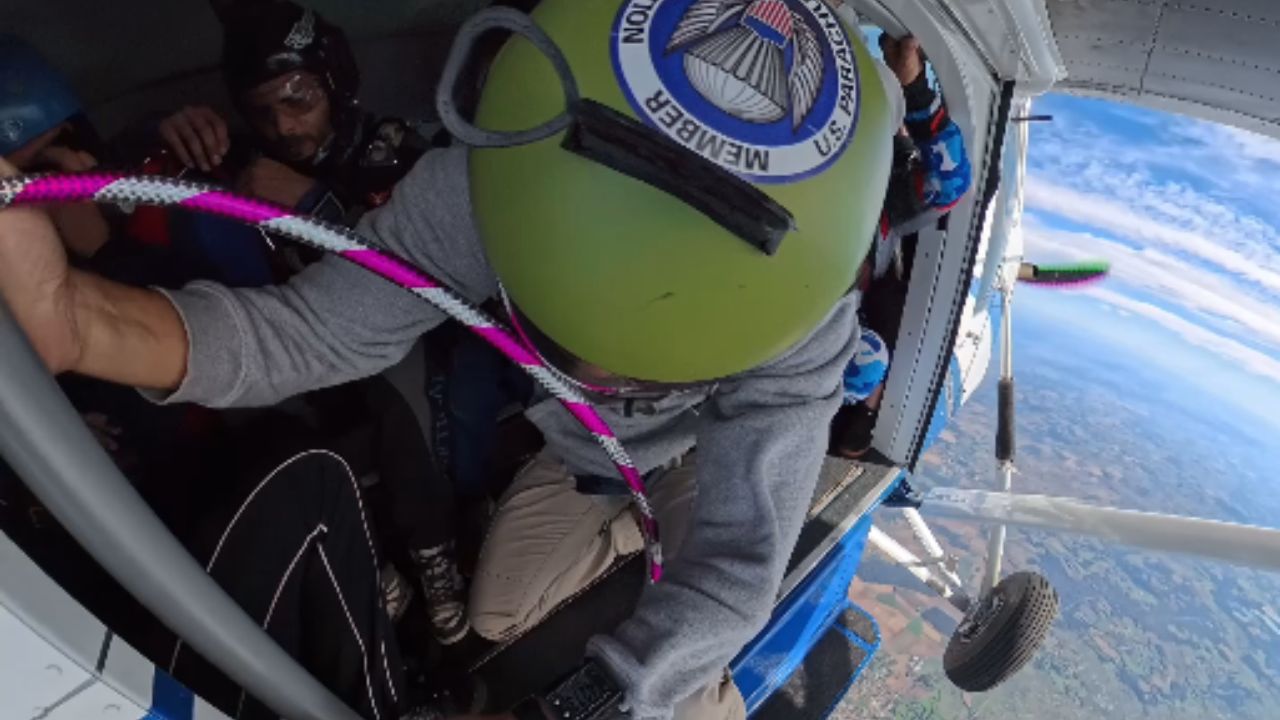 'Circus is in the air!' - Friends attempt a high-risk four-way ...