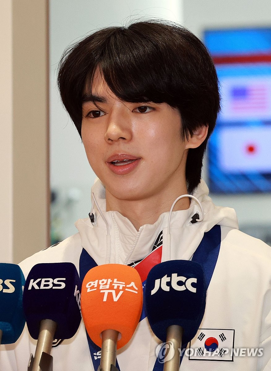 Figure skater sticking to safer, low-risk programs at Winter Olympics