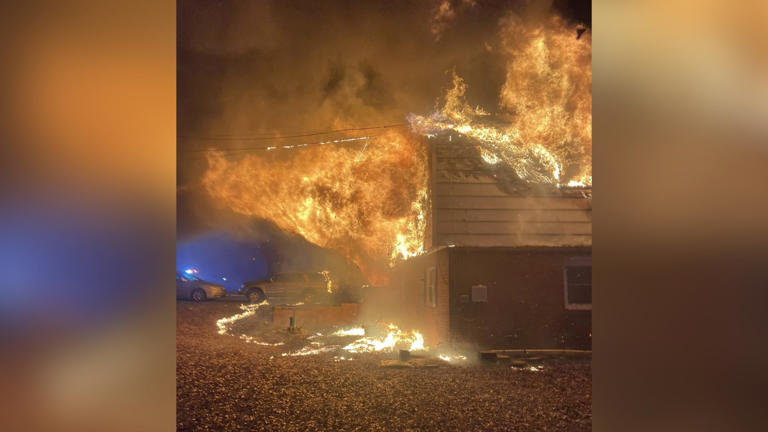 House fire forces 6 from Forest Park home, 2 hospitalized