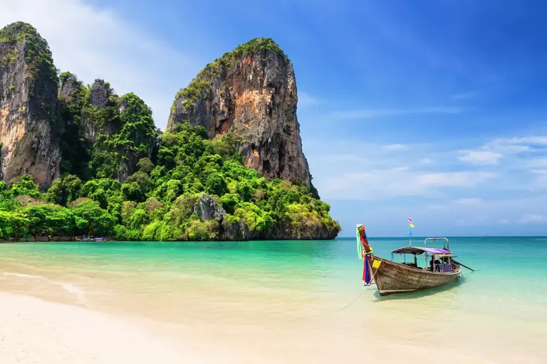 7 laws every tourist needs to know before visiting Thailand