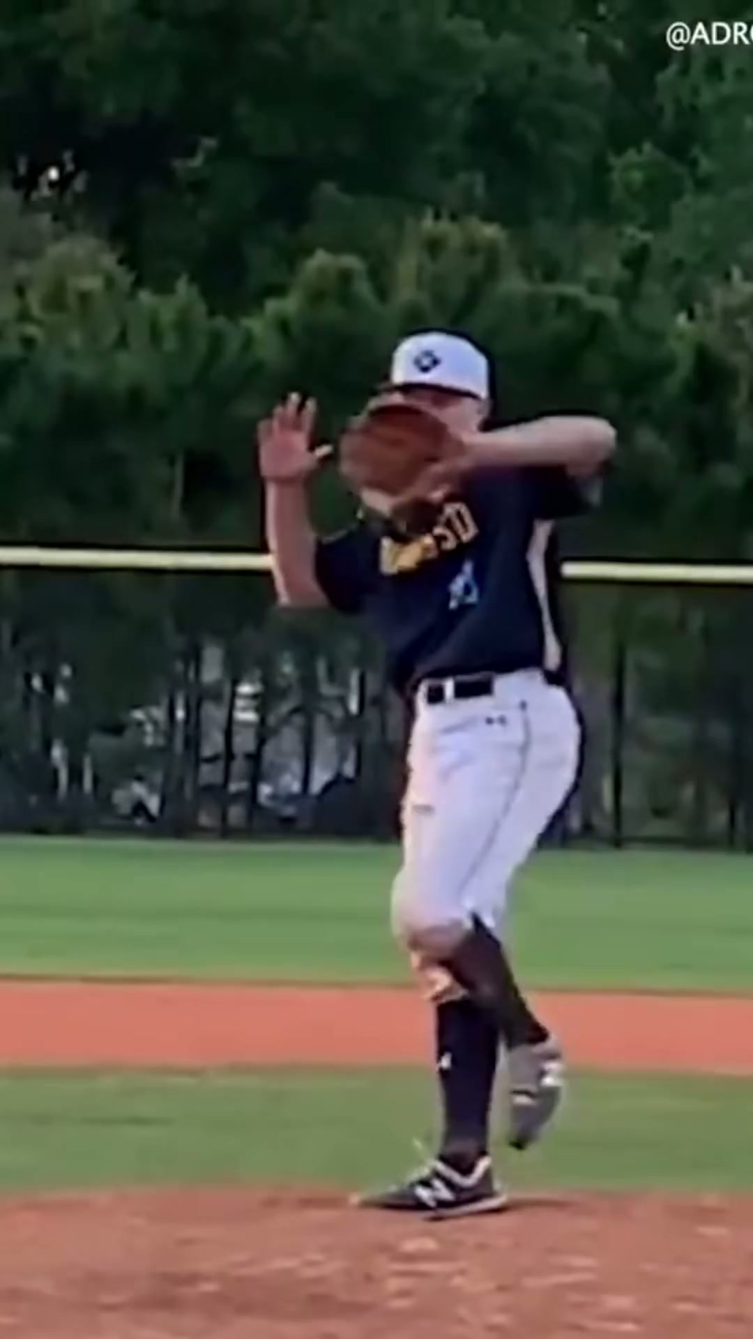 Dude pulled a jolly good fellow out of his back pocket #MLB #baseball