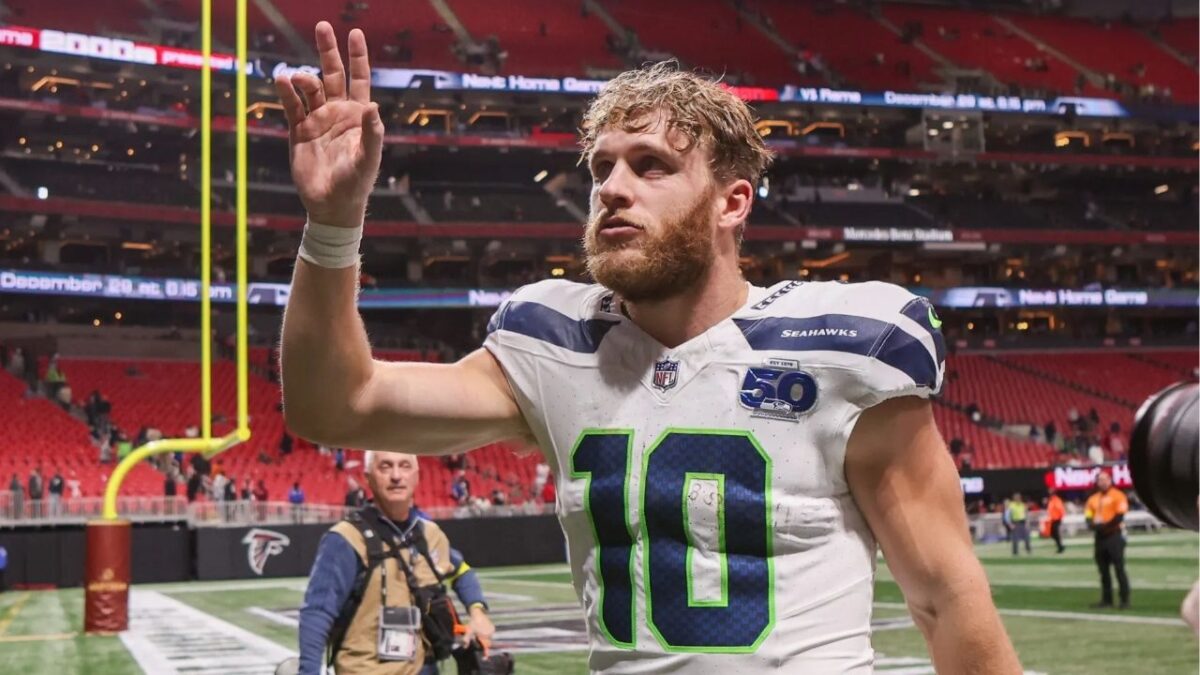 (Video) Matthew Stafford shares emotional embrace with ex-teammate ...