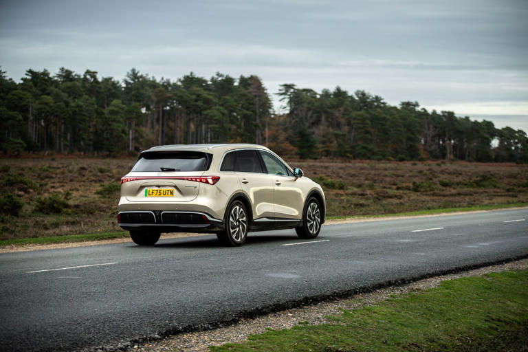 MG poursuit son offensive dans le domaine des SUV électriques avec le S6 EV