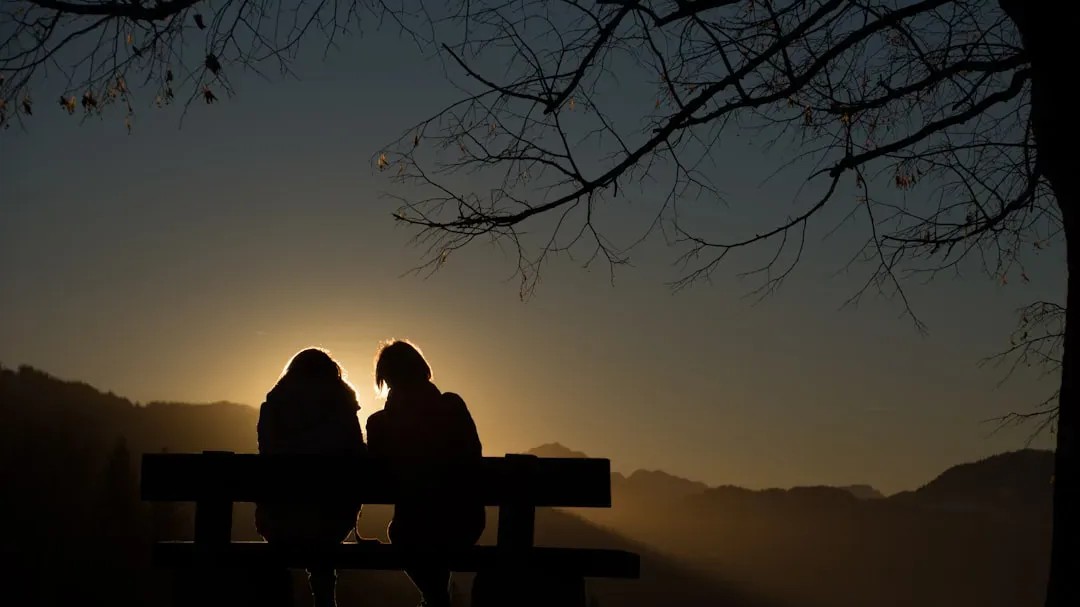 9 emotional habits that make men lean in over time