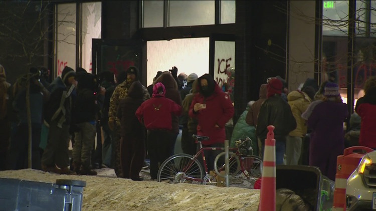 MPD: Fed agents deployed chemicals during hotel protest response