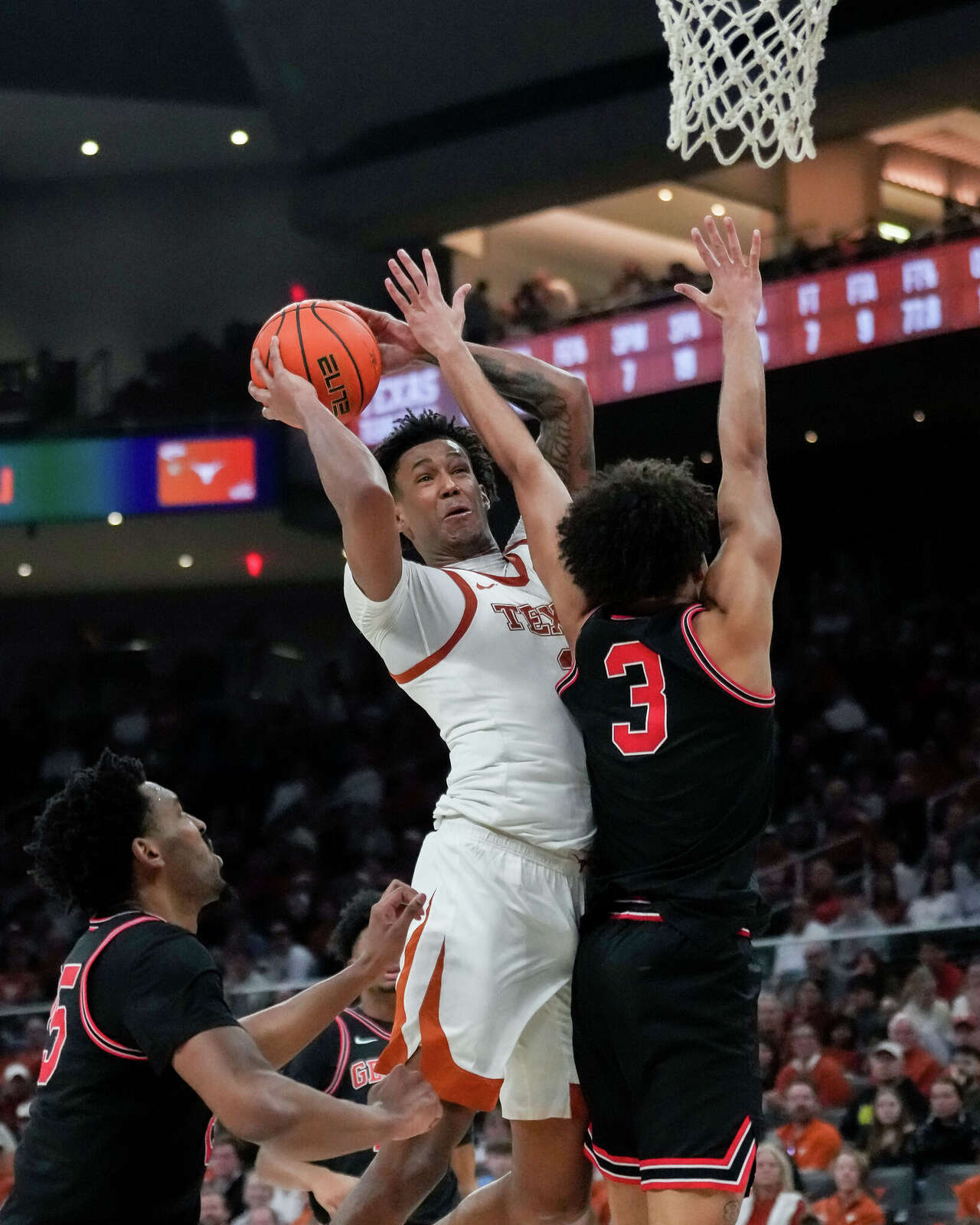 How Texas basketball's defense put the clamps on high-scoring No. 21 ...