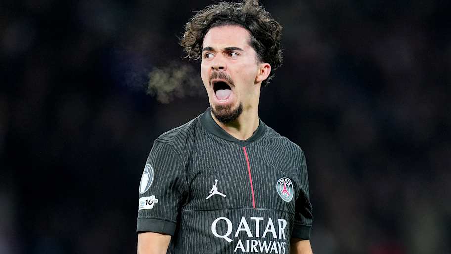 PSG photos : Un cinquième maillot en approche et de couleur argentée