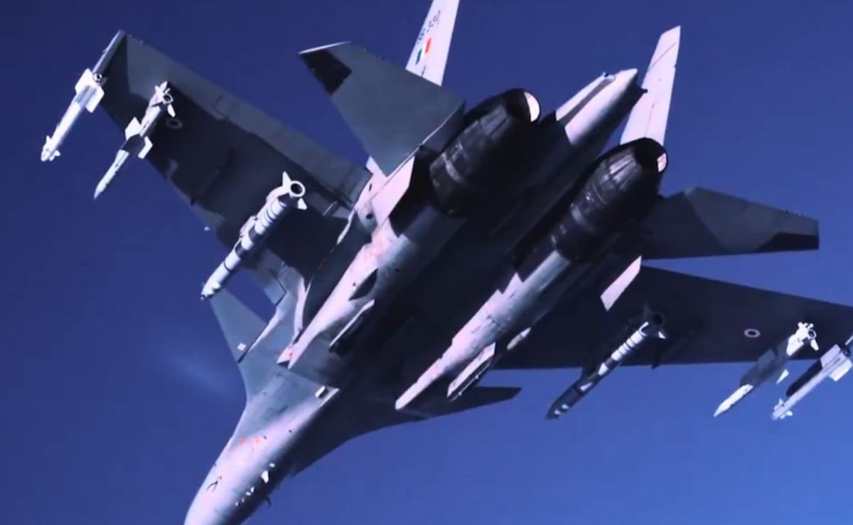 Air Force's subtle message by showcasing unseen weaponry on fighter jets