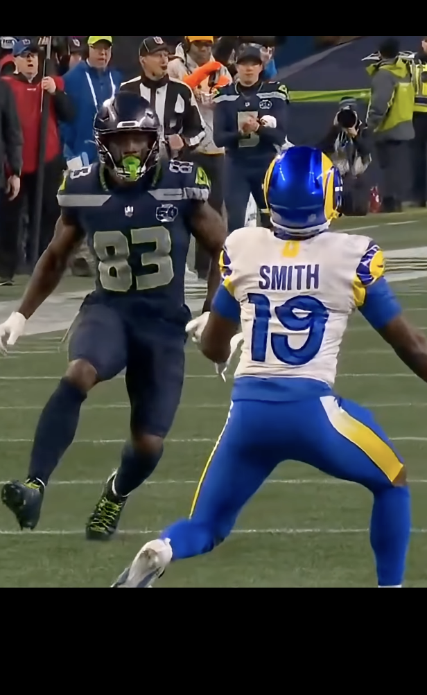 Fumble! Seahawks get it back! Rams vs Seahawks NFC Championship