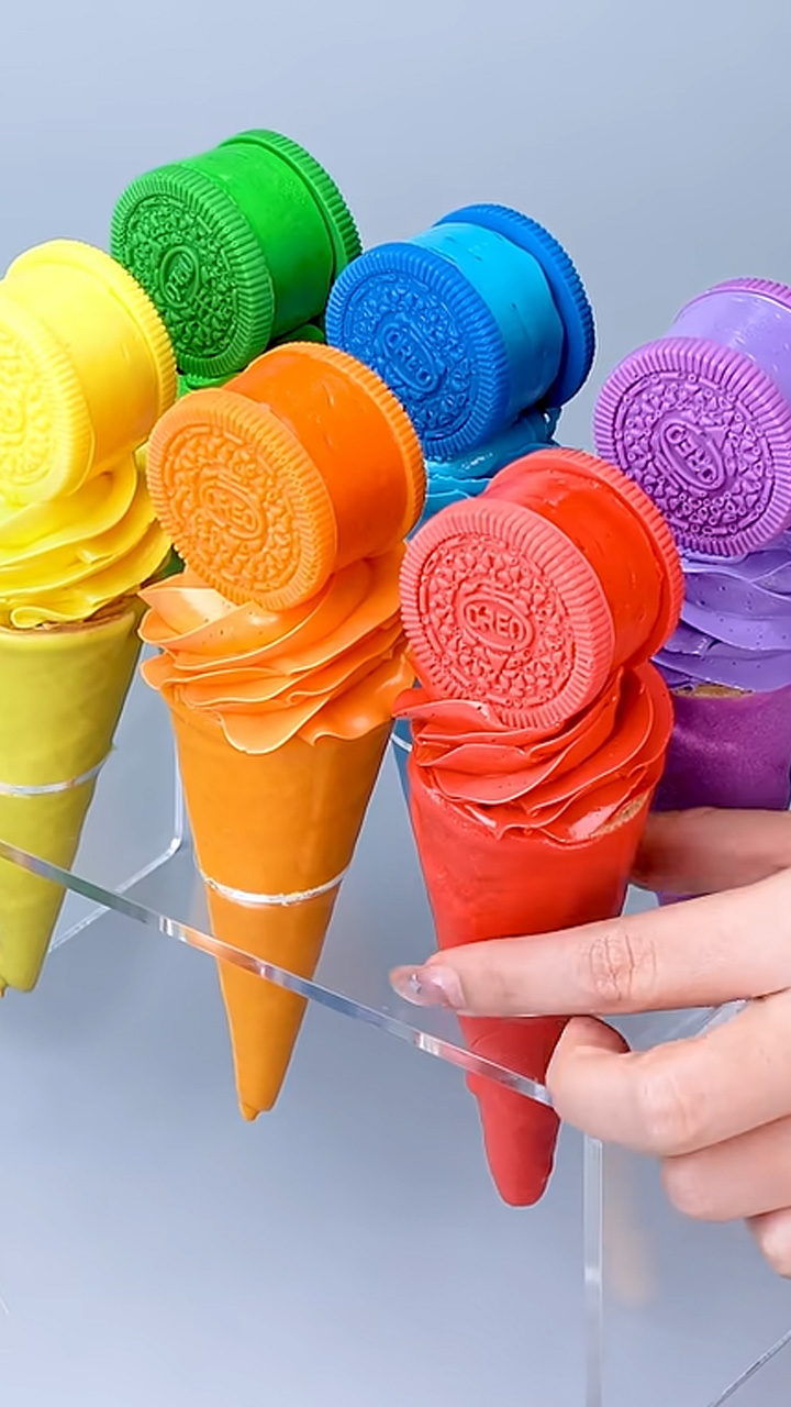 Satisfying rainbow dessert recipes