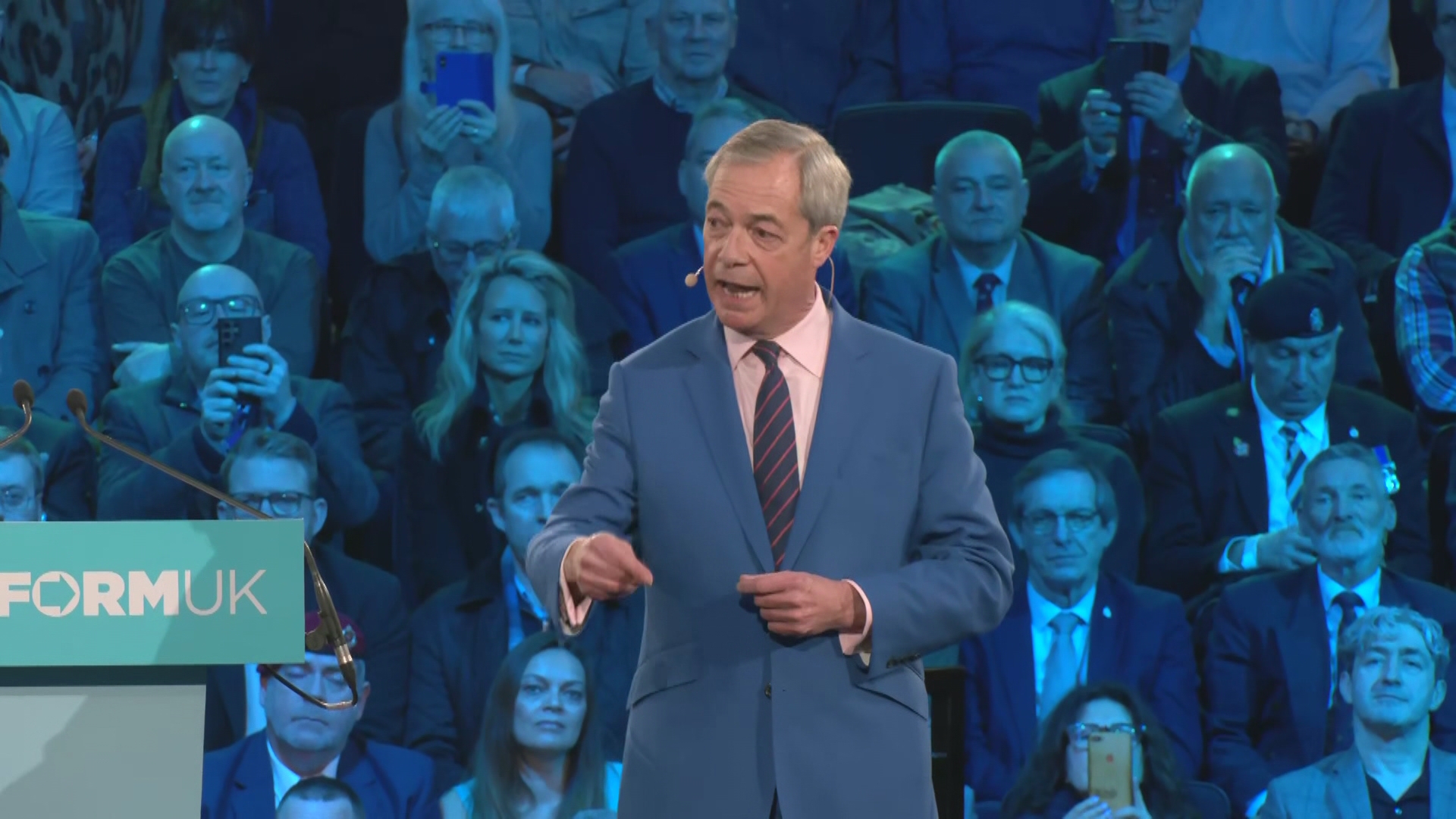 Farage: Govt 'doesn't have a patriotic bone in its body'