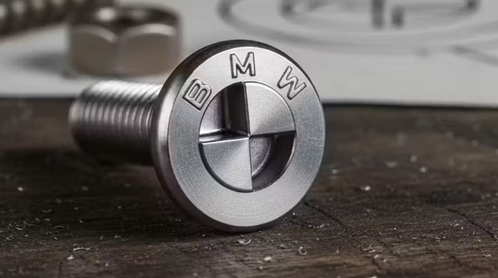 Brevet BMW pour des vis au logo de la marque : cauchemar à venir pour ...