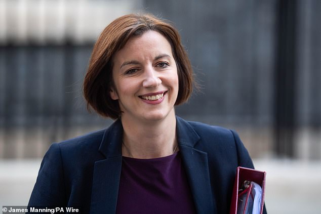 Labour accused of 'hypocrisy' for promoting British private school ...