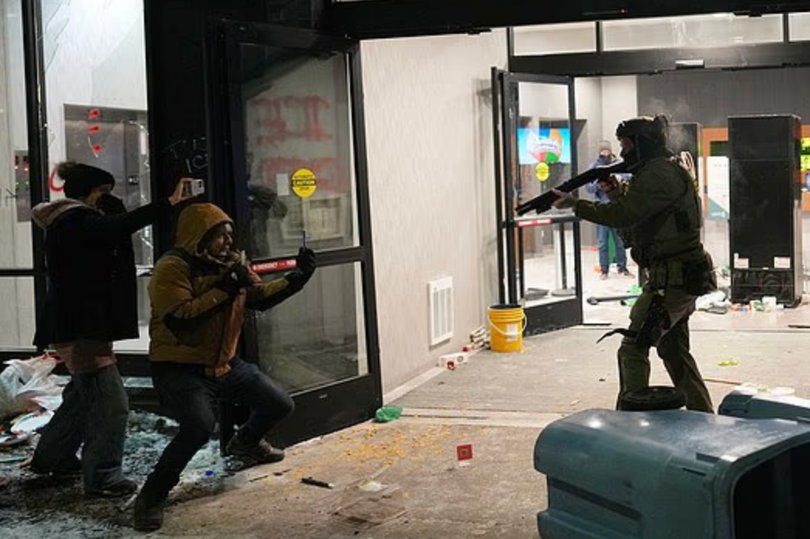 Violent anti-ICE demonstrators overrun Minnesota hotel with federal ...