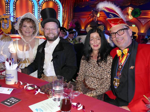 Schwaben weissblau: Ostallgäuer und Kaufbeurer auf der Bühne