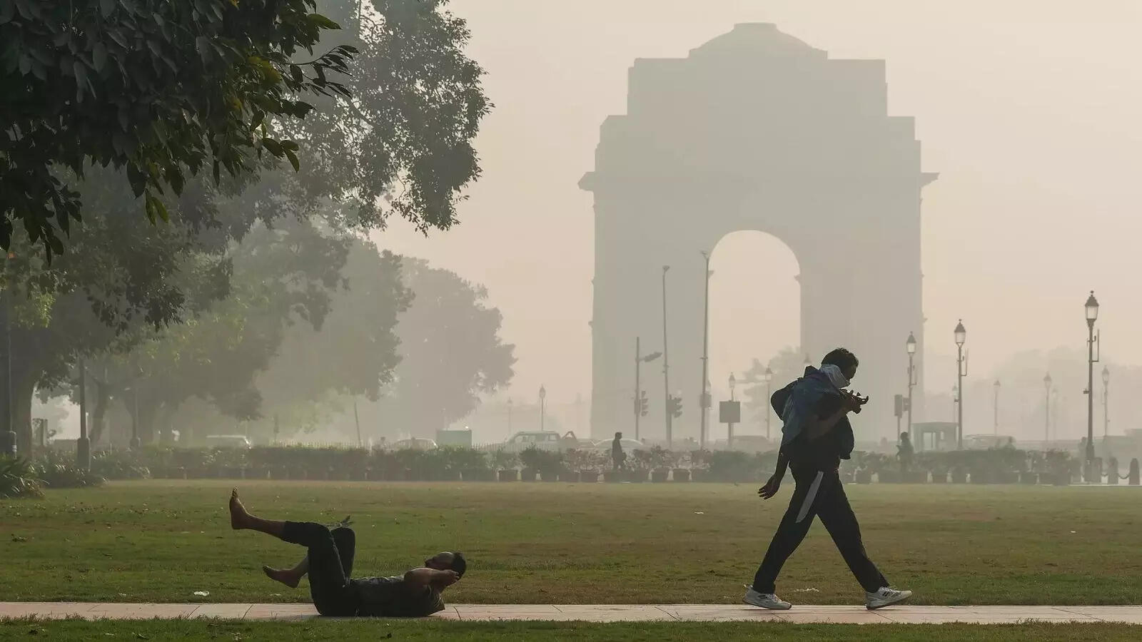 Delhi weather prediction: Rain, thunderstorms likely on Tuesday; IMD ...