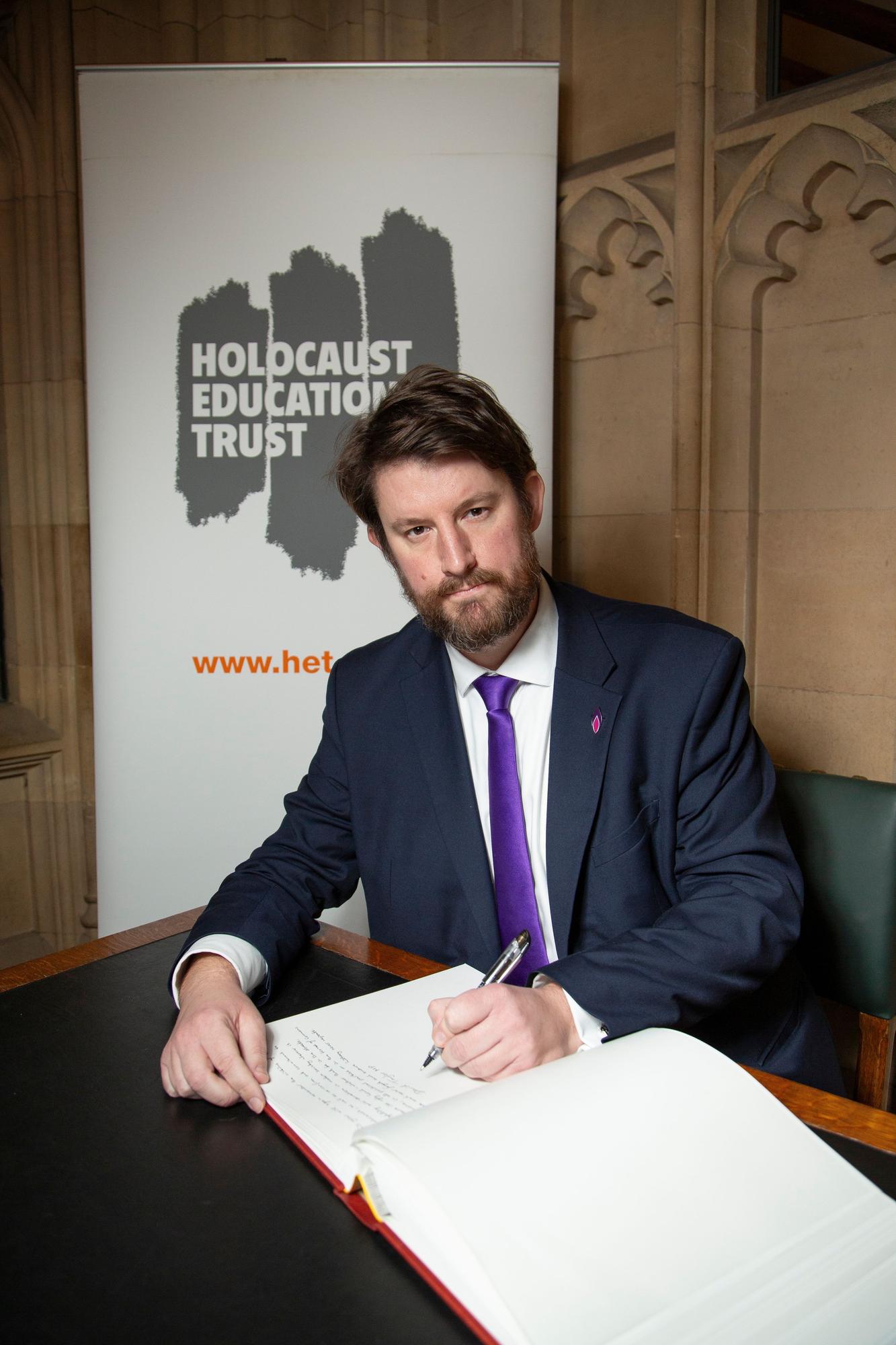 Hemel MP signs Holocaust Educational Trust Book of Commitment