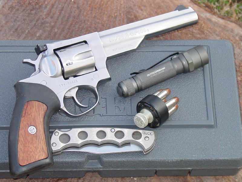 10 guns that look cool but shoot like garbage