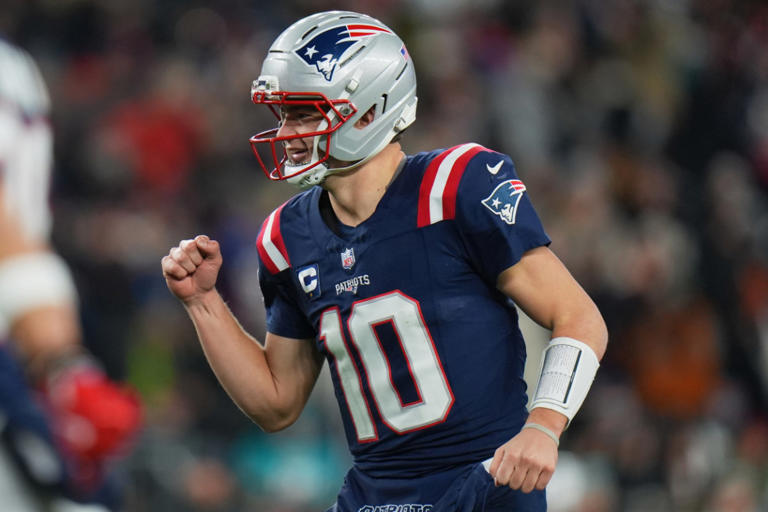 Rob Gronkowski hints at new Patriots dynasty ahead of Super Bowl LX ...
