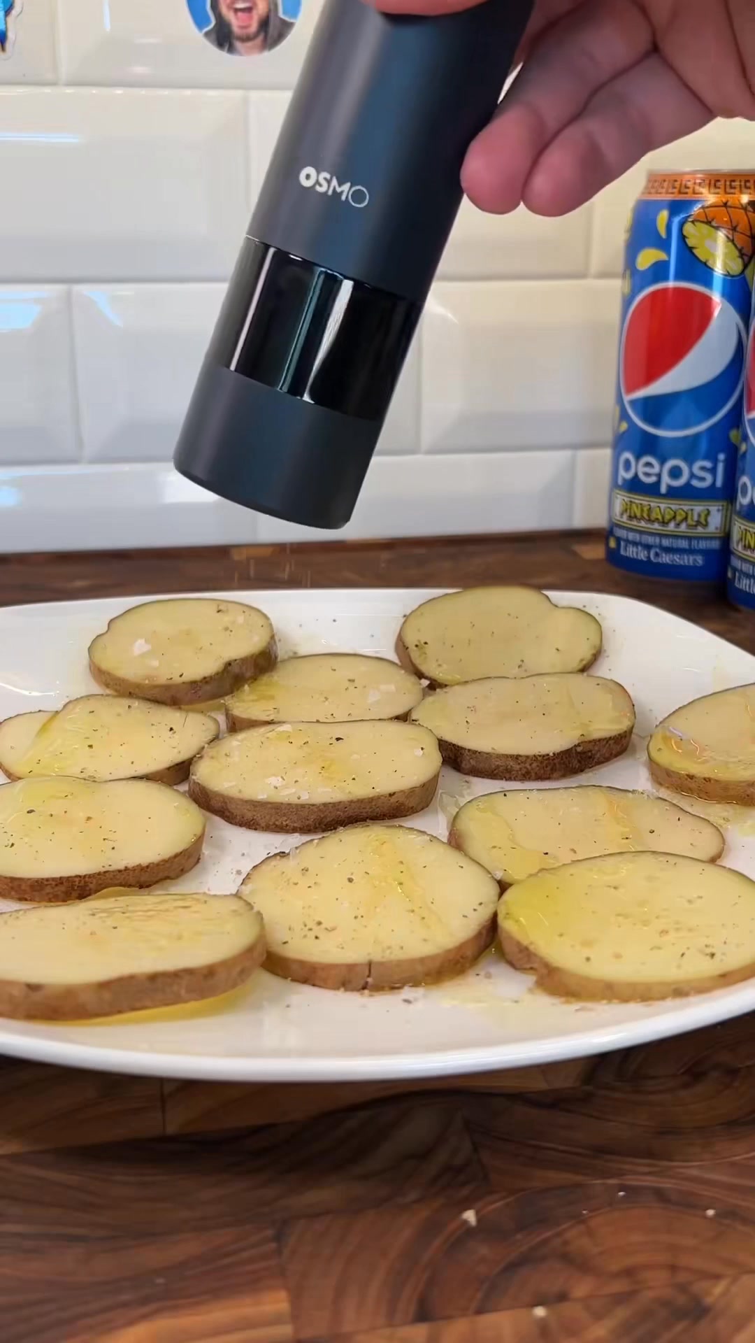 Quick microwaved potato chips