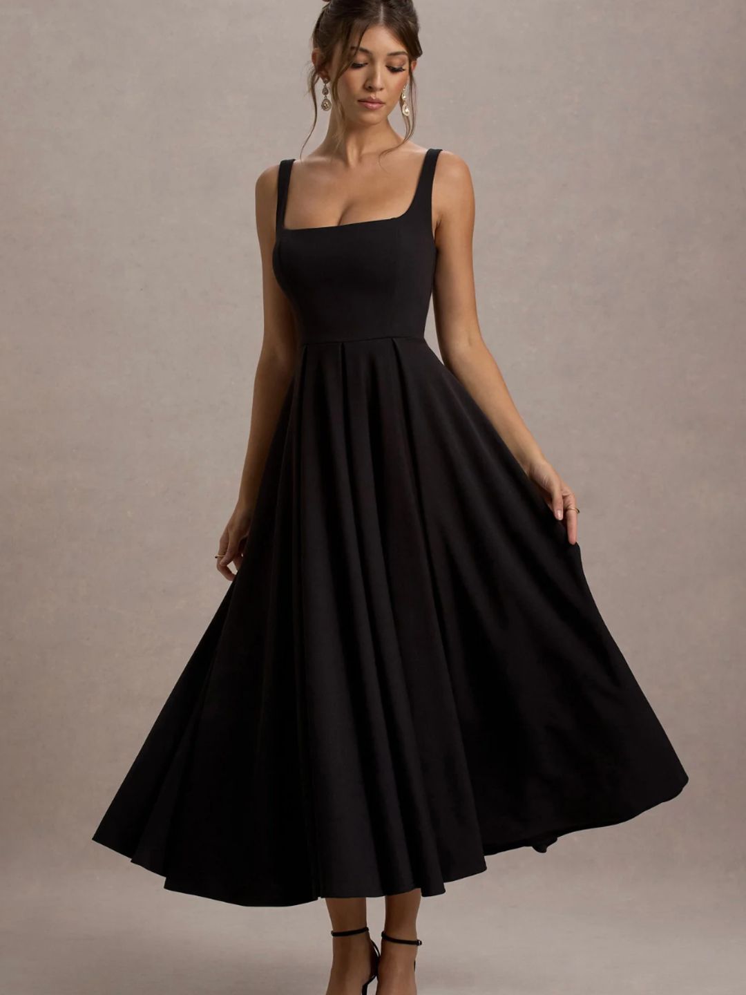 12 stylish tummy flattering dresses: Expert stylist advice & tips on ...