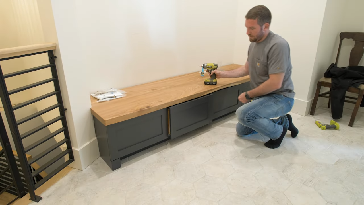 How to build a mudroom storage bench from simple materials