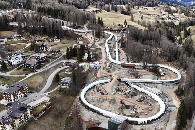 Canadian Olympians look for unity across sprawling Milan Cortina Games
