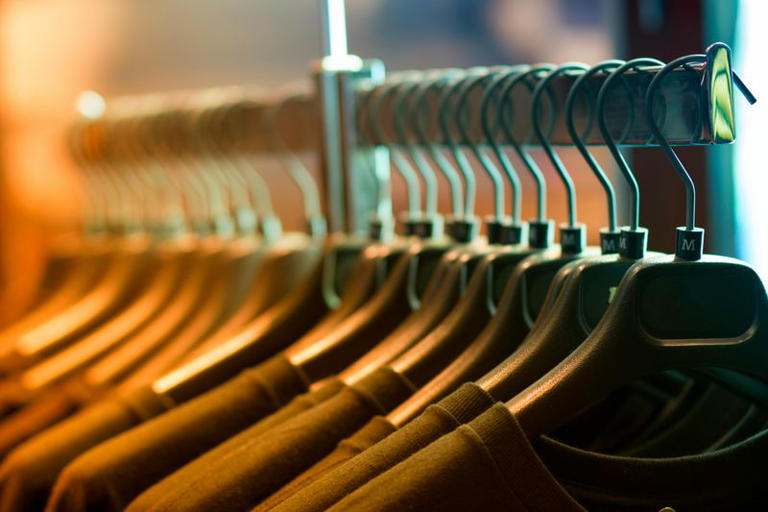 8 signs someone is wealthy, even if they don't flaunt it