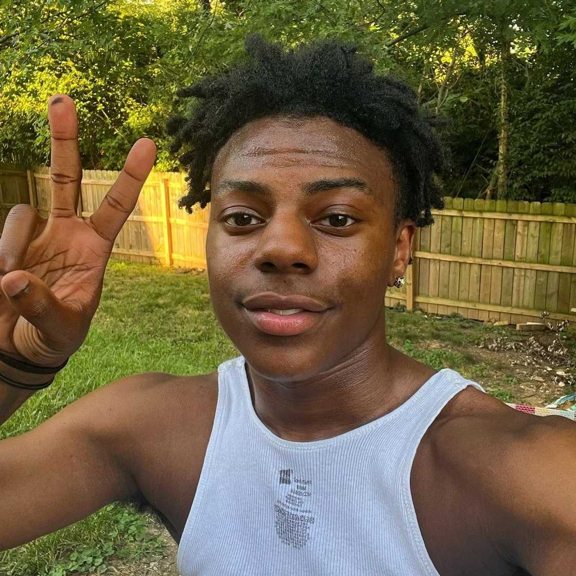 Fans overwhelmed with joy as young artist draws iShowSpeed