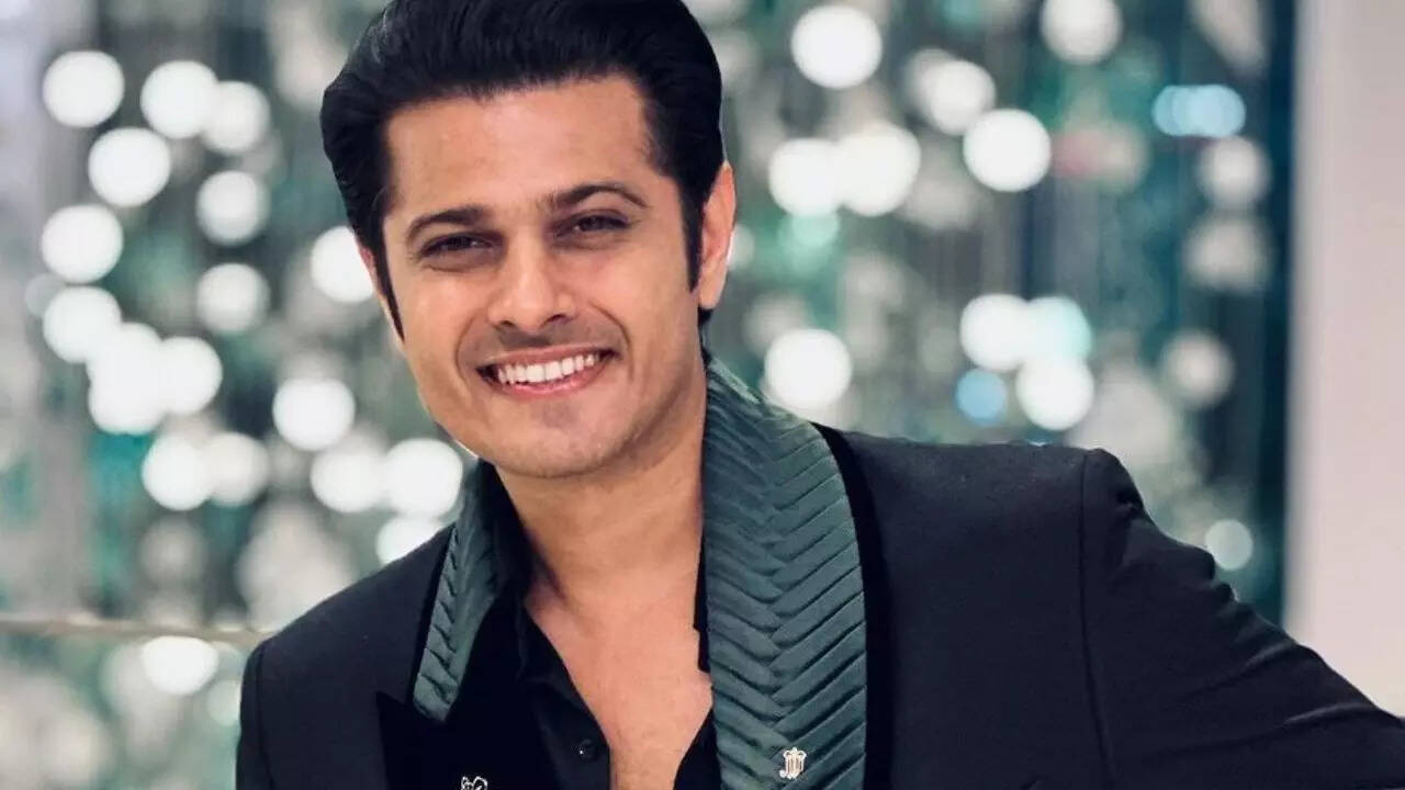 Neil Bhatt to essay a dual role in new show Mr. and Mrs. Parshuram