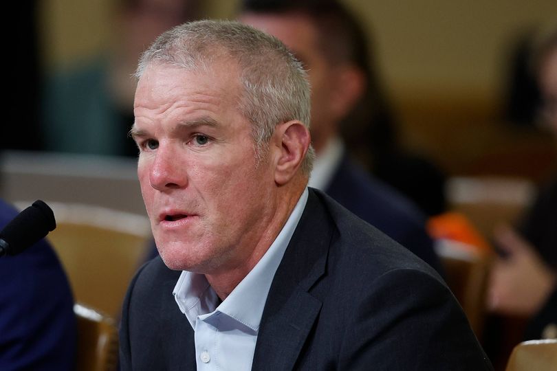 Brett Favre health update as NFL icon left praying for cure