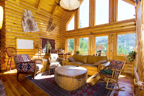 Simple cabins in the woods to book