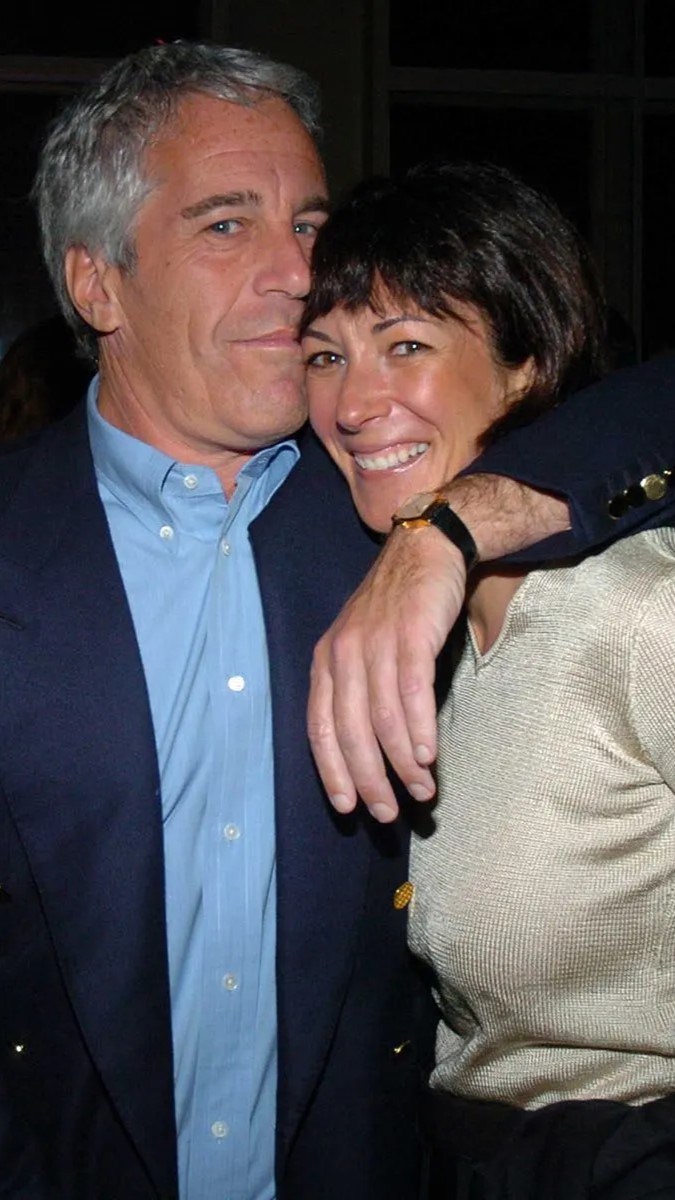 Ghislaine Maxwell describes early relationship with Epstein
