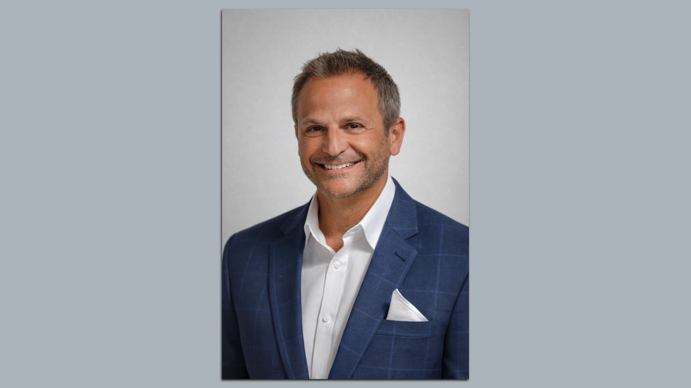Chicago TV sports shakeup: Lou Canellis jumps from Fox 32 to NBC 5
